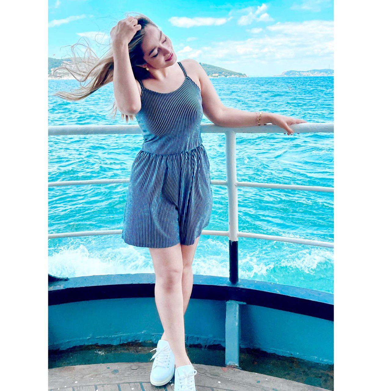 Samira Gharaei Clubhouse Profile, Followers, Statistics (@persiandaisies)